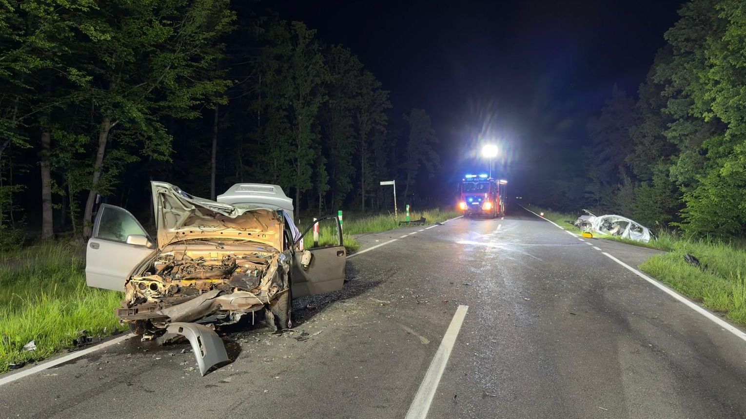 Groźne zdarzenia drogowe – strażacy interweniowali dwukrotnie